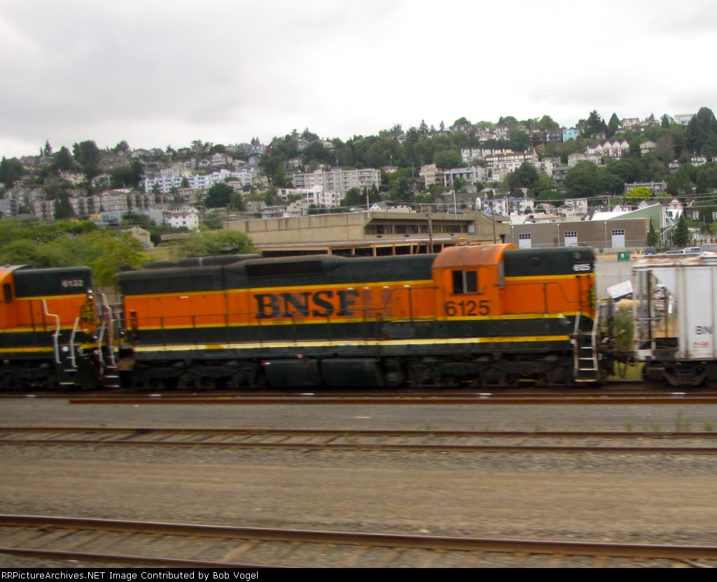 BNSF 6125